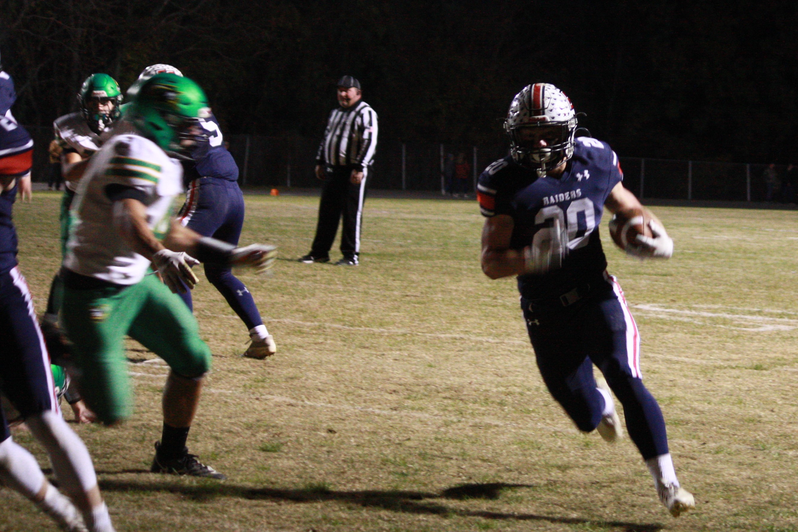 Raiders ride roughshod over Musketeers: East enjoys a 30–0 victory over ...